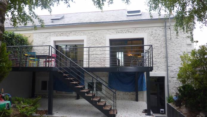 Construction de terrasse sur pilotis et pose de nouvelles menuiseries ...