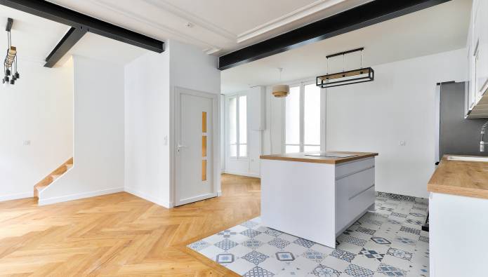 Le chic du parquet en bâtons rompus à Clichy (92110) - La Maison Des ...